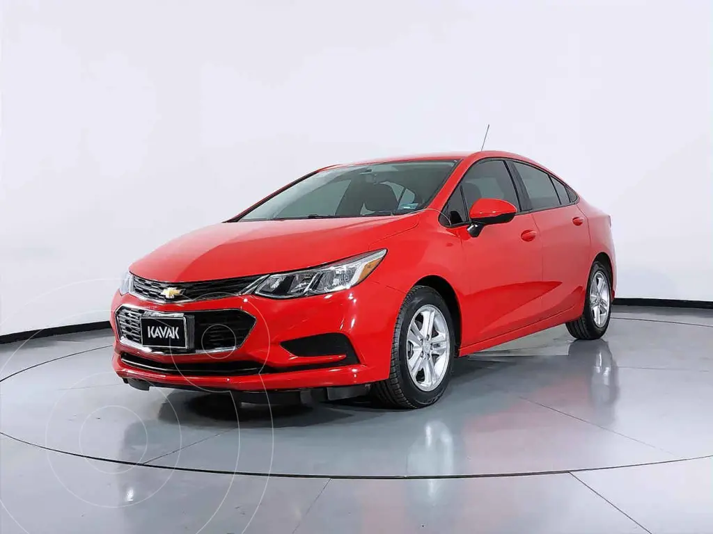 Chevrolet Cruze LS Aut usado (2018) color Rojo precio $252,999
