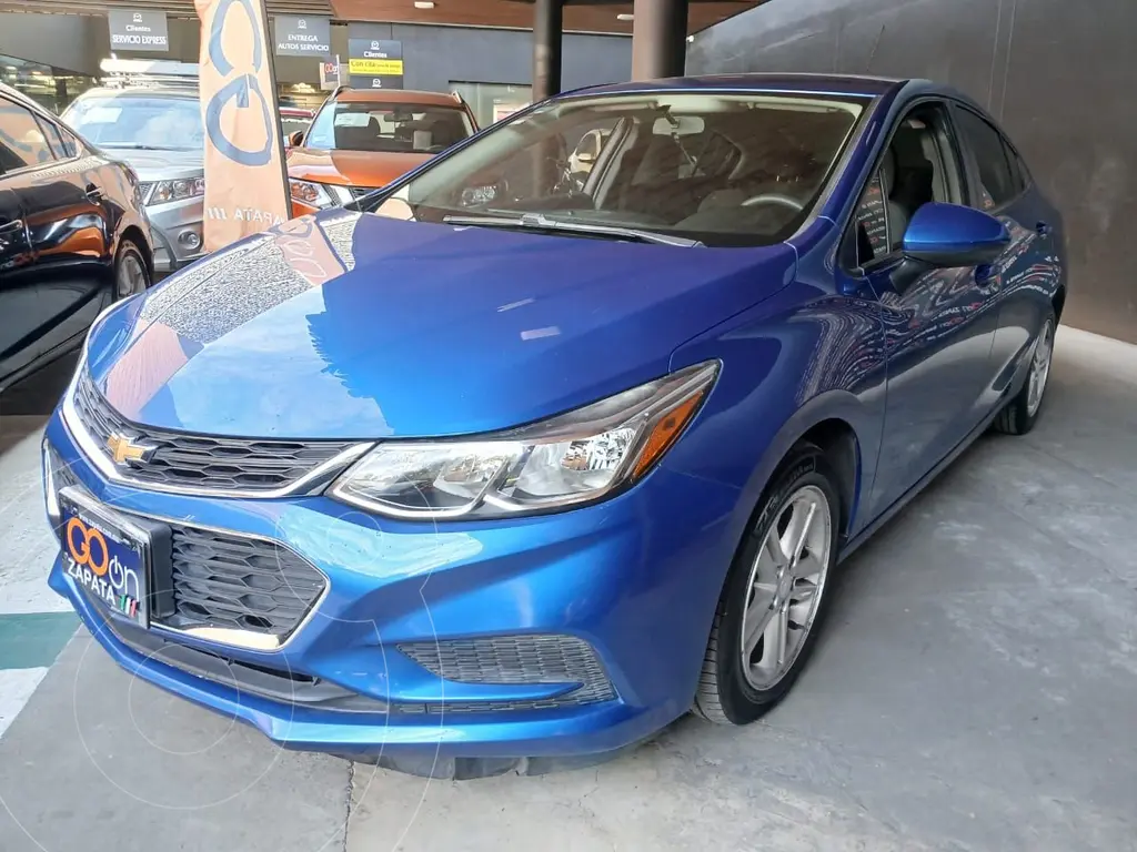 Chevrolet Cruze LS usado (2018) color Azul precio $230,000