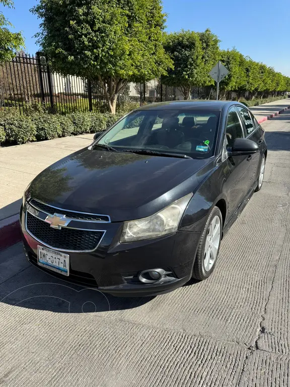 Chevrolet Cruze LT Piel Aut usado (2011) color Negro precio $65,000