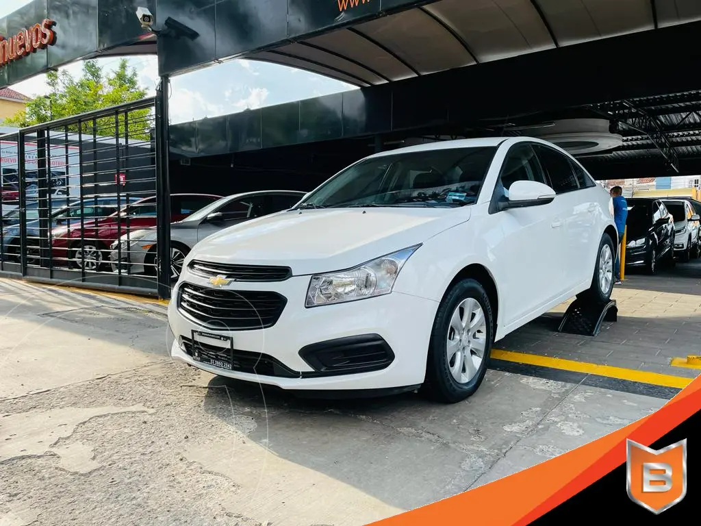 Chevrolet Cruze LS Aut usado (2016) color Blanco precio $209,900