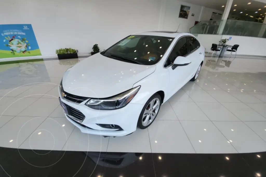 Chevrolet Cruze Premier Aut usado (2017) color Blanco precio $268,000