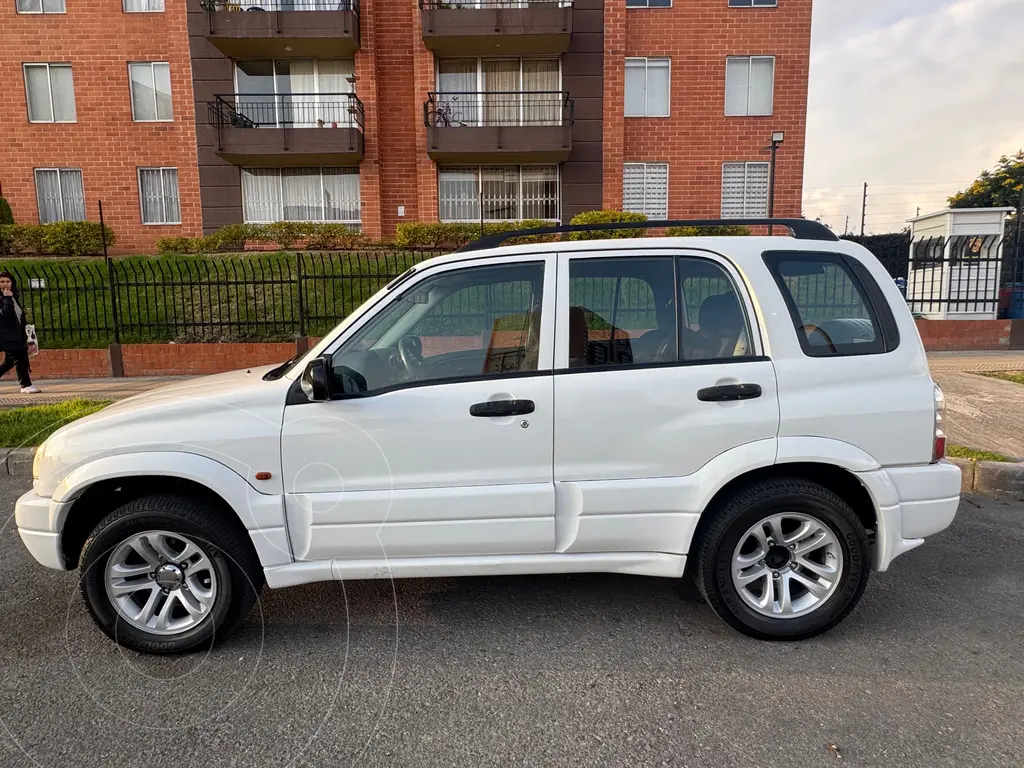 Chevrolet Grand Vitara 5P Sz 2.7L 4x4 Aut usado (2008) color Blanco ...