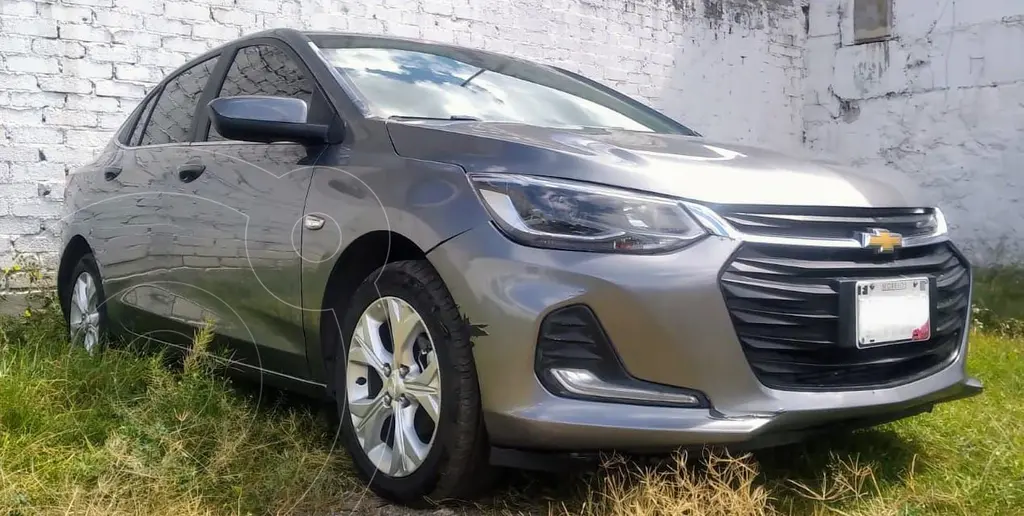 Chevrolet Onix Premier Aut usado (2021) color Gris precio $290,000