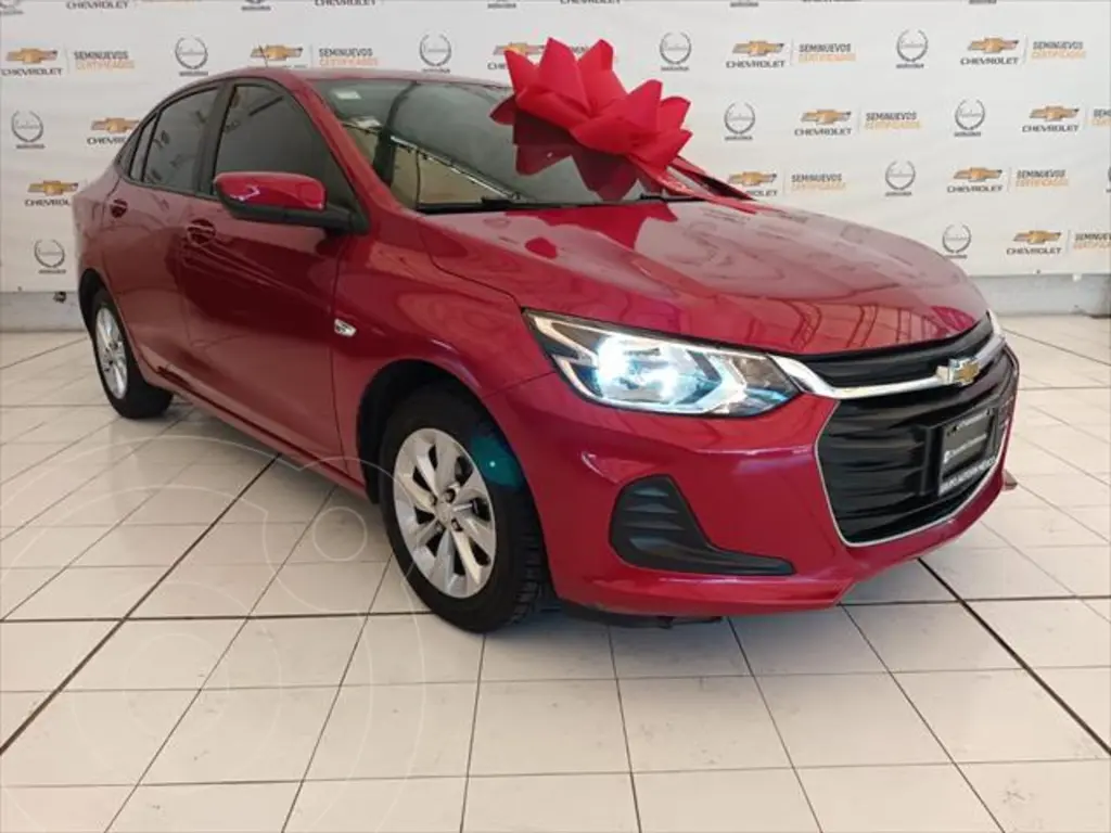 Chevrolet Onix LT usado (2021) color Rojo Cobrizo precio $240,000