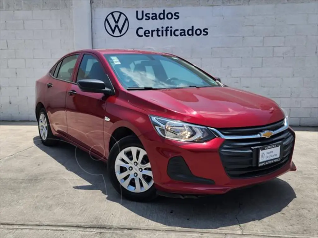 Chevrolet Onix LS usado (2021) color Rojo Cobrizo precio $229,900