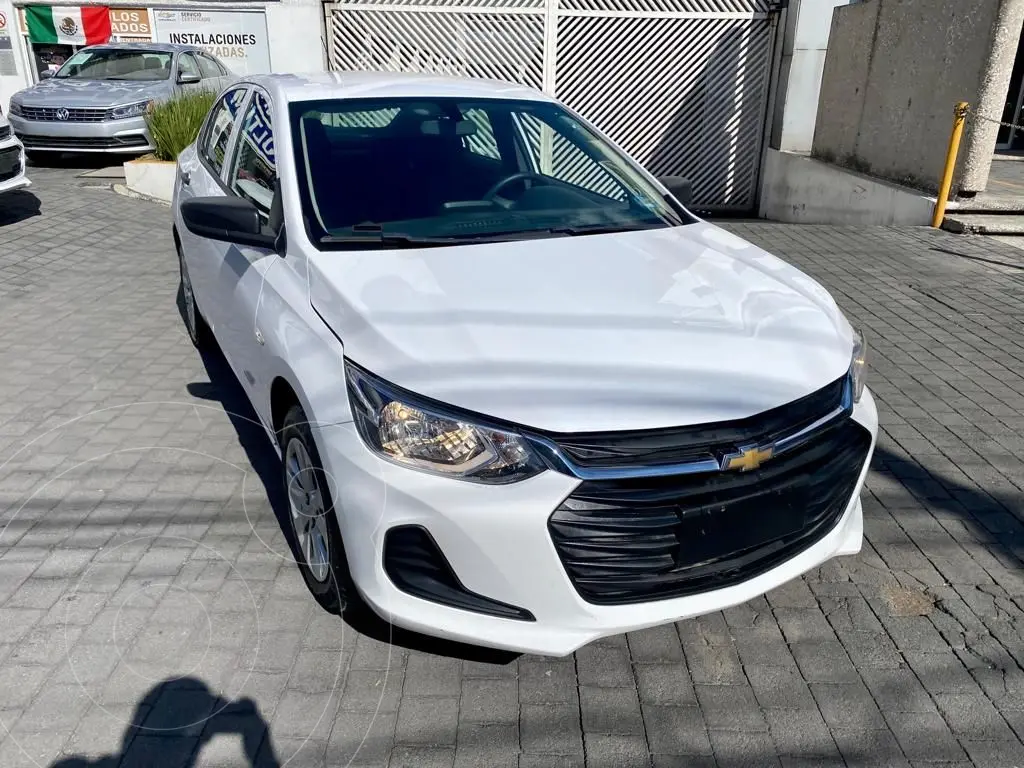 Chevrolet Onix LS Aut usado (2021) color Blanco precio $252,000