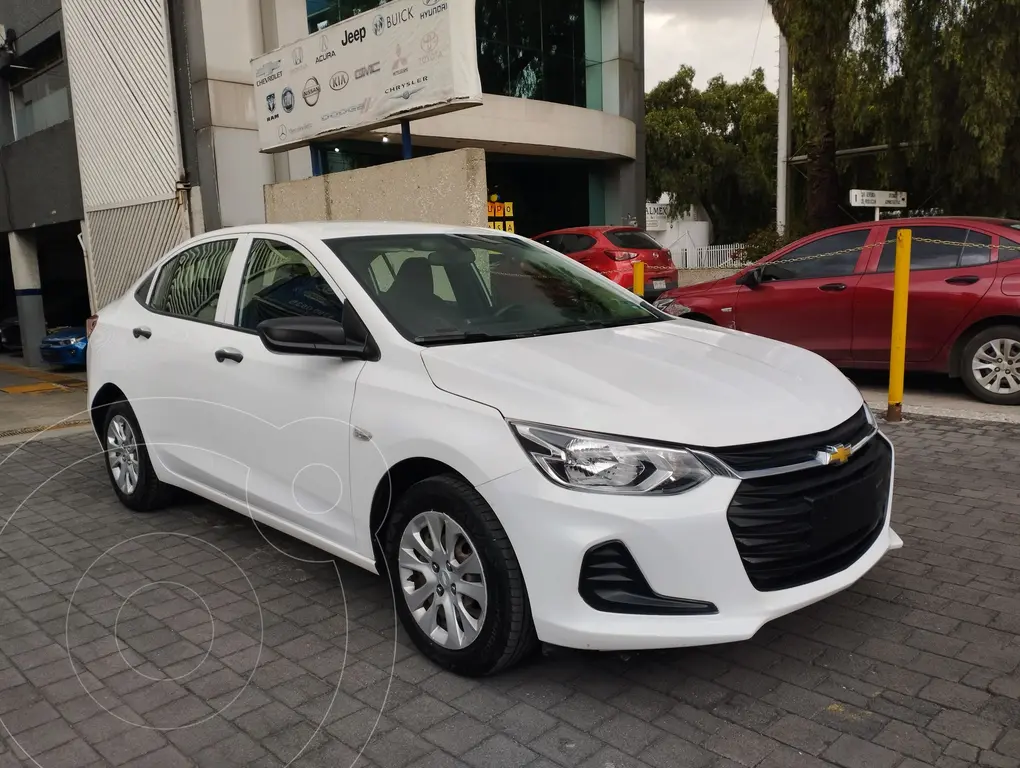 Chevrolet Onix LS Aut usado (2021) color Blanco precio $249,000