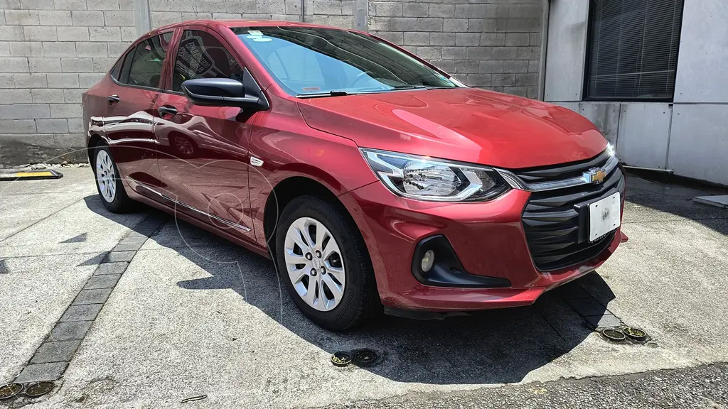 Chevrolet Onix LS usado (2021) color Rojo precio $215,000