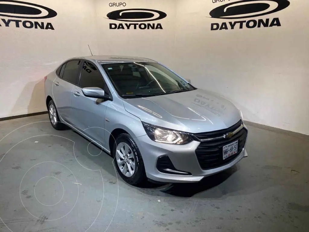 Chevrolet Onix LT Aut usado (2021) color Plata precio $299,000