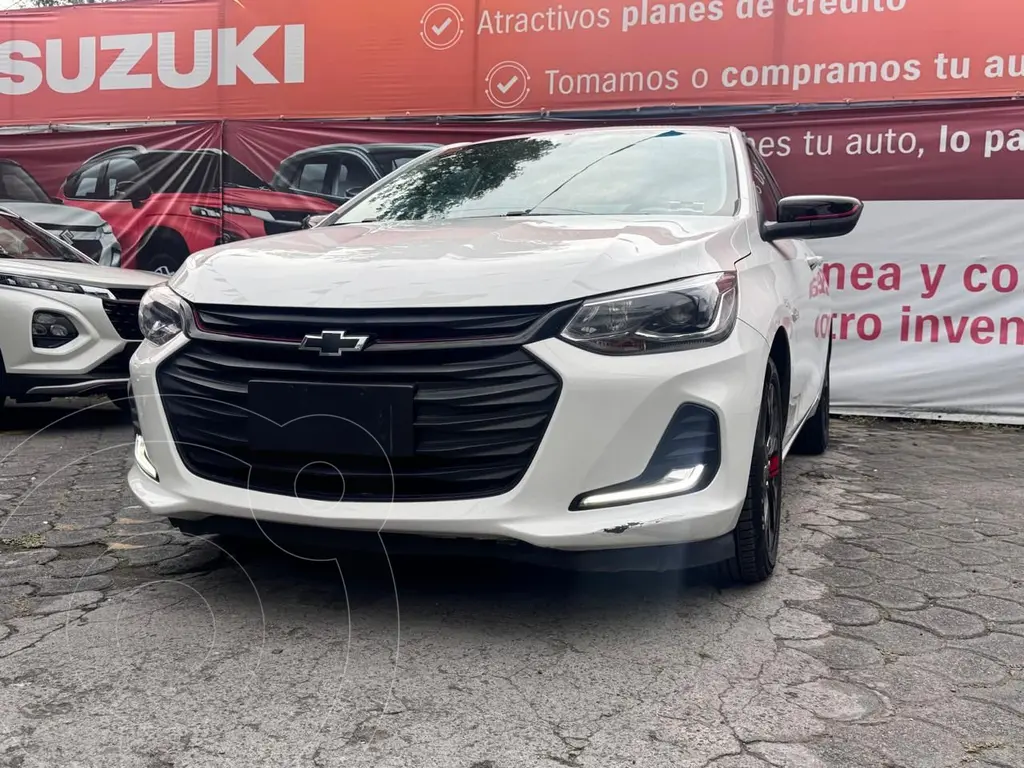 Chevrolet Onix Premier Red Line Aut usado (2023) color Blanco precio ...