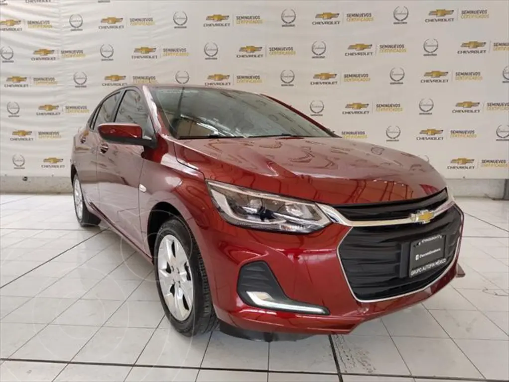 Chevrolet Onix LT usado (2024) color Rojo Cobrizo precio $285,000