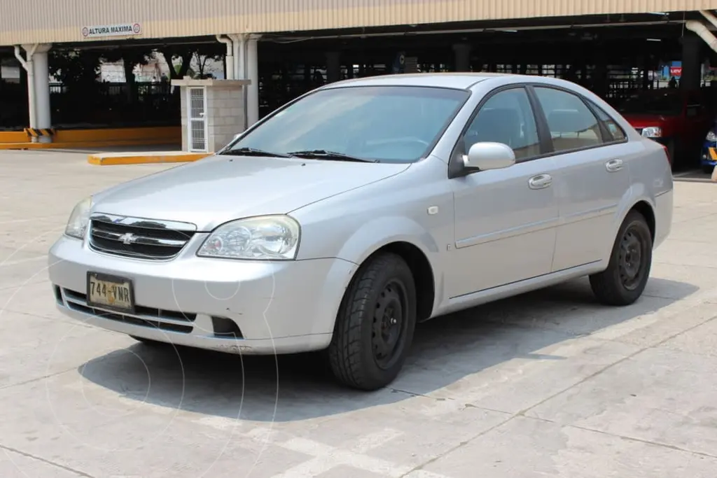 Chevrolet Optra 2.0L A usado (2008) color Gris Platino precio $69,000