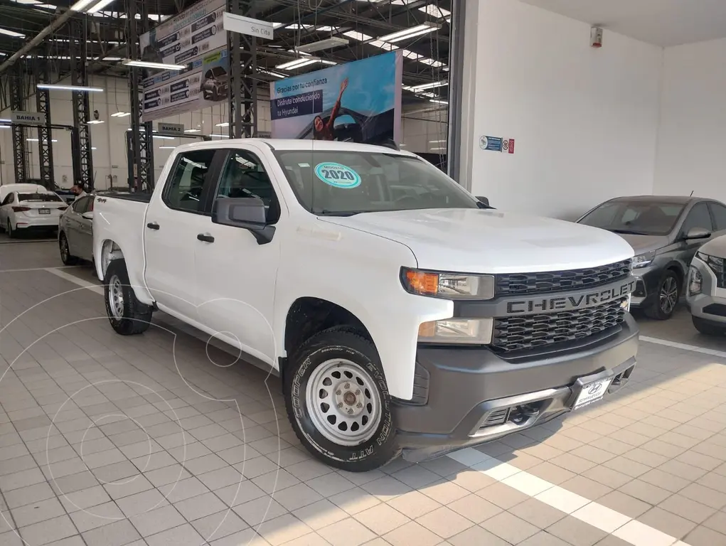 Chevrolet Silverado Doble Cabina 4X4 usado (2020) color Blanco precio ...
