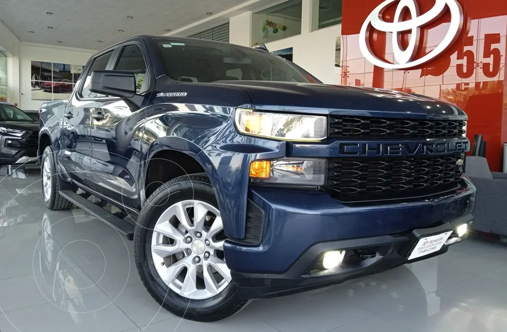 Chevrolet Silverado Custom 4X4 usado (2022) color Azul precio $805,000