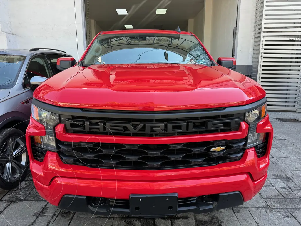 Chevrolet Silverado Doble Cabina 4X4 usado (2022) color Rojo precio ...