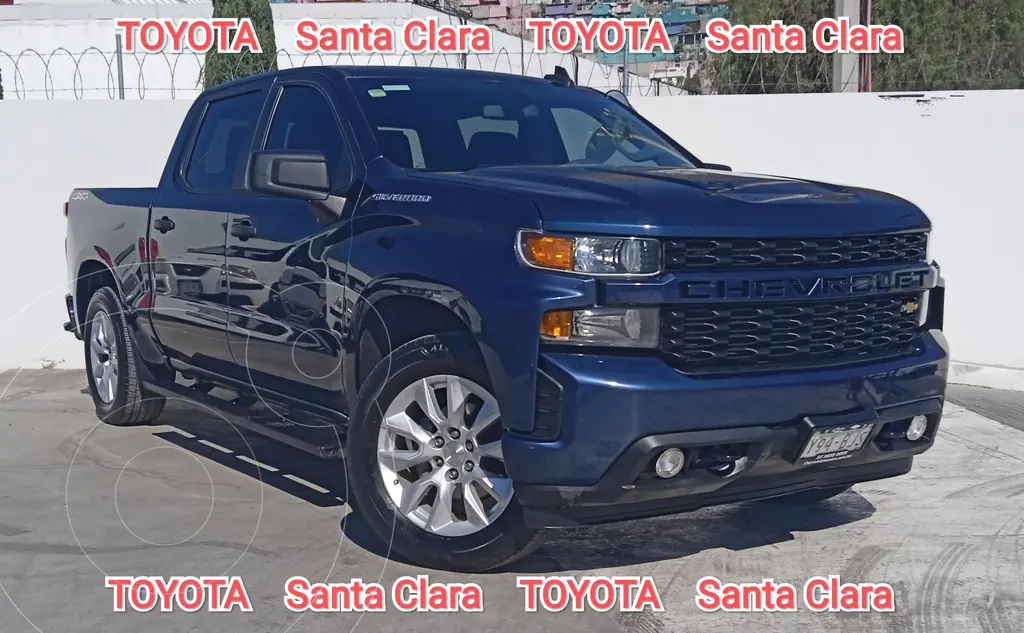 Chevrolet Silverado Custom 4X4 usado (2022) color Azul precio $815,000