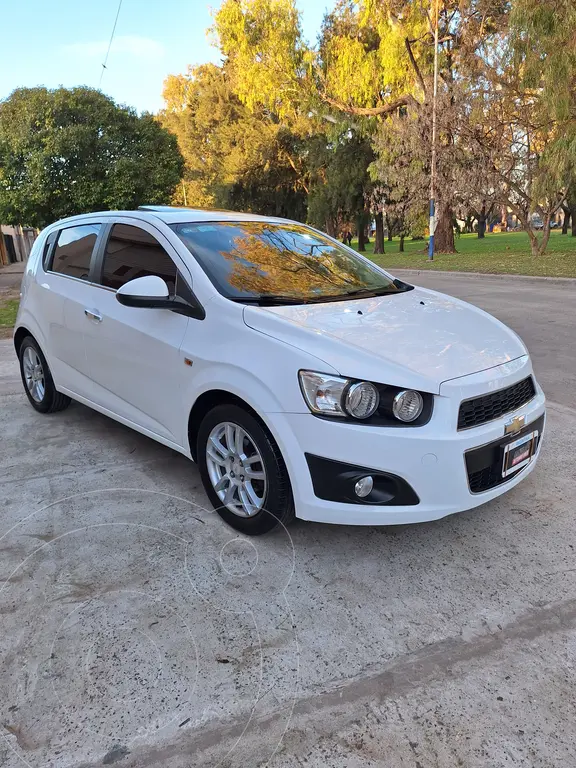 Chevrolet Sonic LTZ usado (2014) color Blanco precio u$s10.000
