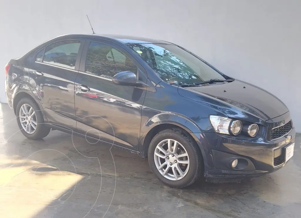 Chevrolet Sonic LTZ Aut usado (2016) color Gris Ceniza precio $205,000