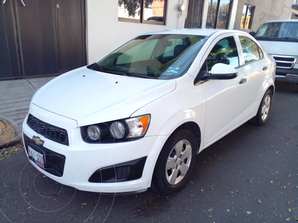 Chevrolet Sonic LS usado (2015) color Blanco precio $122,000