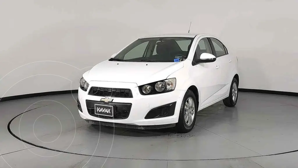 Chevrolet Sonic LT Aut usado (2016) color Blanco precio $183,999