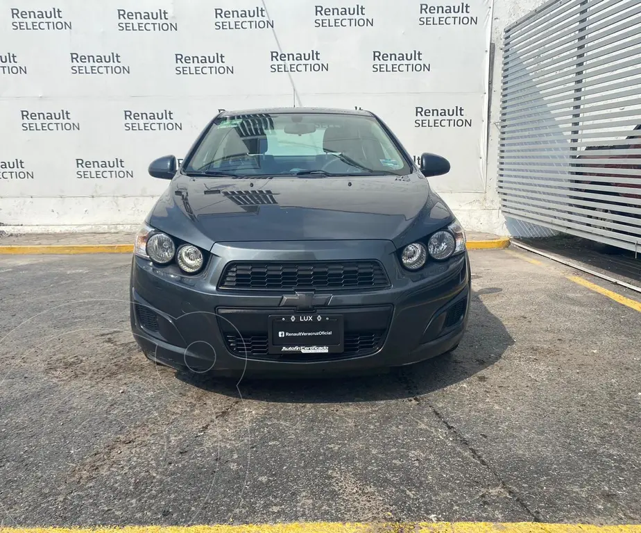 Chevrolet Sonic LS usado (2016) color Gris Ceniza precio $170,000