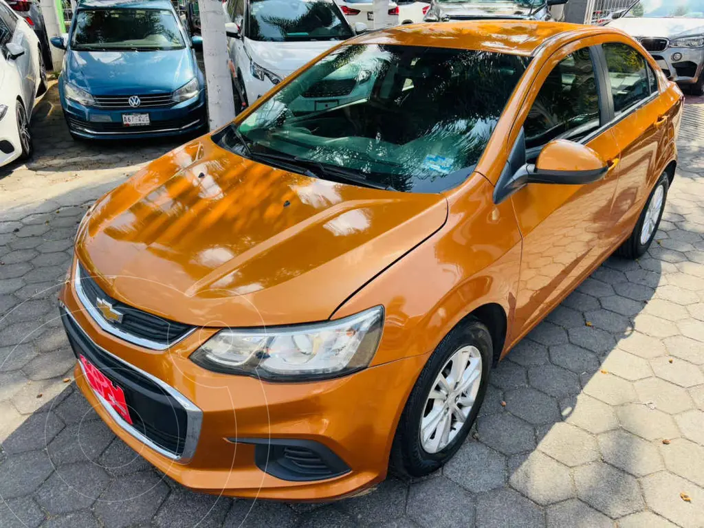 Chevrolet Sonic LT Aut usado (2017) color Naranja precio $187,000