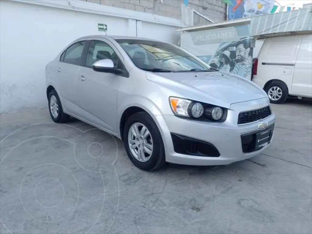 Chevrolet Sonic LT usado (2014) color Gris precio $140,000