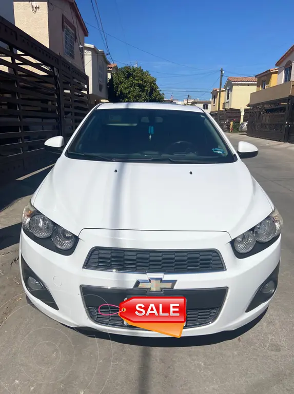 Chevrolet Sonic LTZ Aut usado (2016) color Blanco precio $130,000