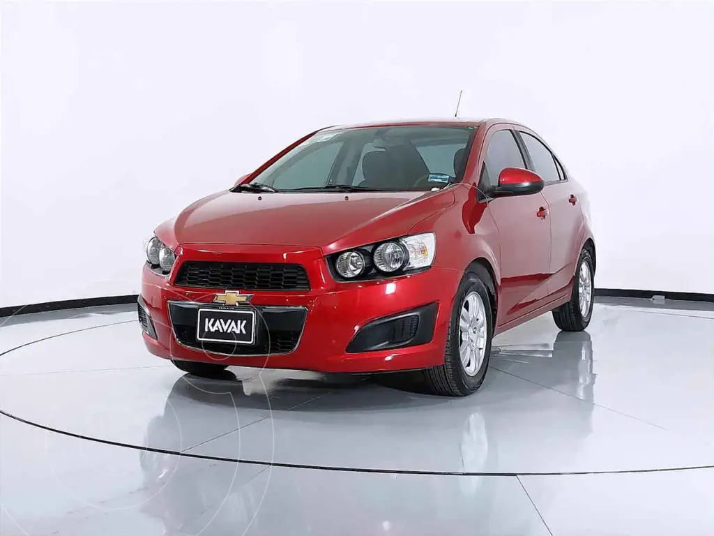 Chevrolet Sonic LT usado (2016) color Rojo precio $180,999