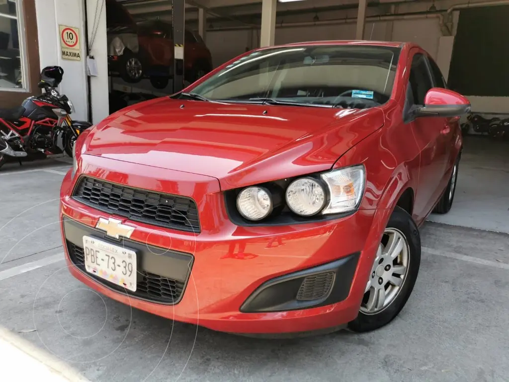 Chevrolet Sonic LT usado (2016) color Rojo precio $190,000