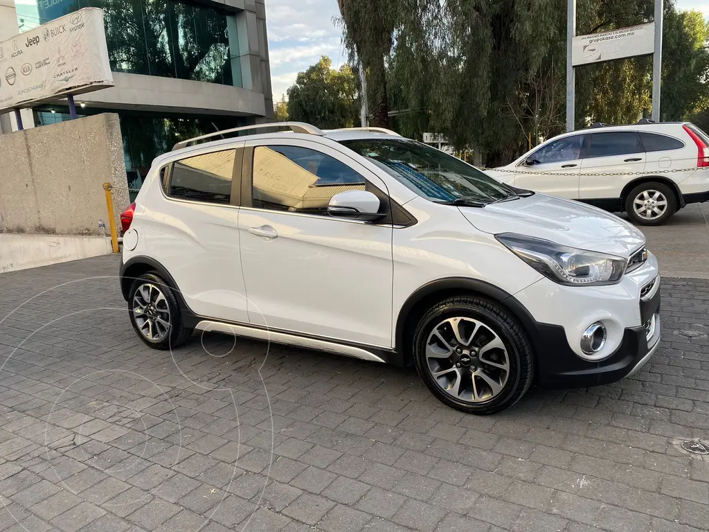 Chevrolet Spark LT usado (2019) color Blanco precio $220,000