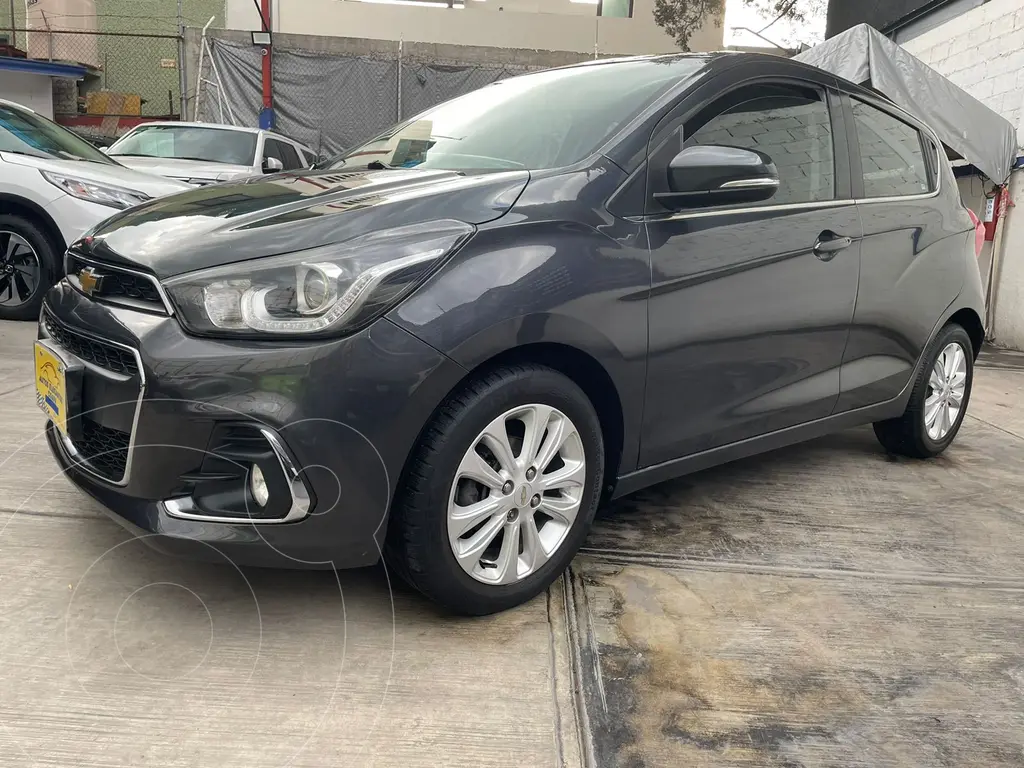 Chevrolet Spark LTZ usado (2017) color Gris Titanio precio $183,500