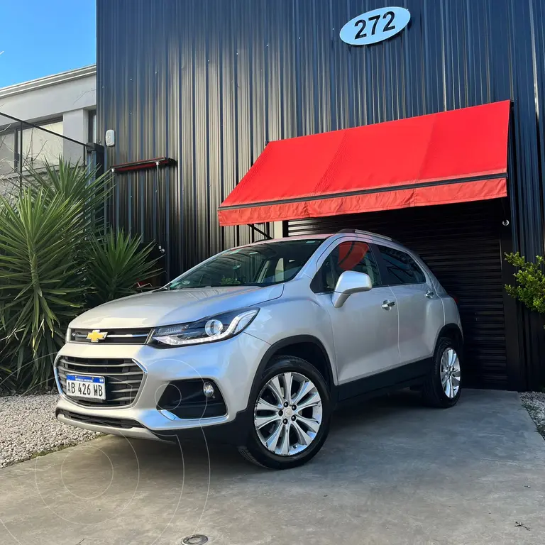 Chevrolet Tracker LTZ + 4x4 Aut usado (2017) color Gris precio u$s17.000