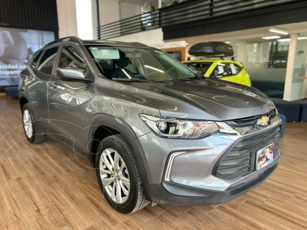 Chevrolet Tracker LT Aut usado (2023) color Gris precio $349,000