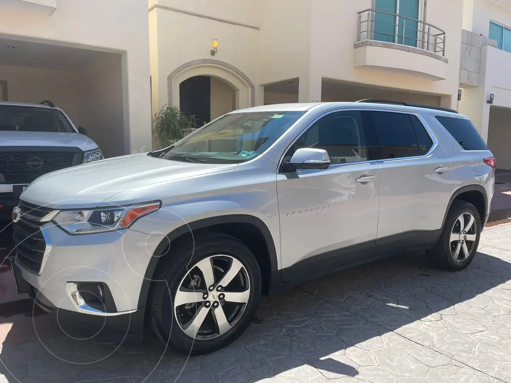 Chevrolet Traverse LT 7 Pasajeros usado (2020) color Plata Brillante ...
