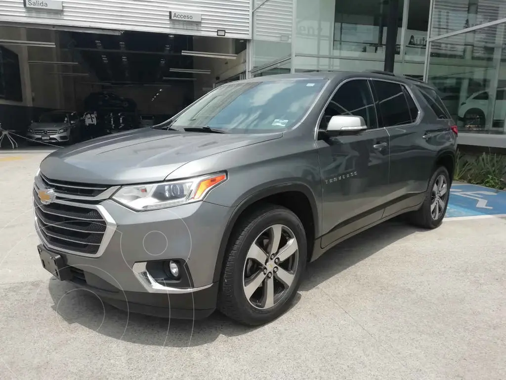 Chevrolet Traverse LT 7 Pasajeros usado (2020) color Gris precio $765,000
