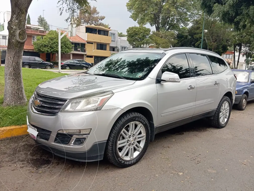 Chevrolet Traverse LT 7 Pasajeros usado (2015) color Gris precio $270,000