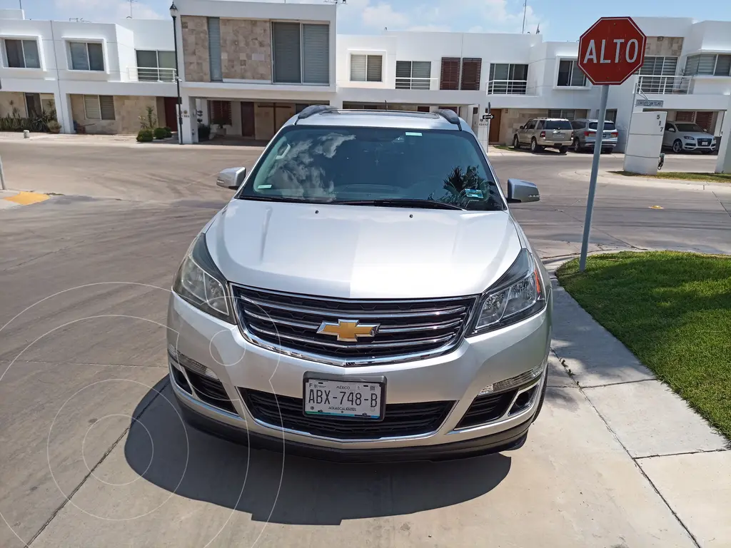Chevrolet Traverse LT 7 Pasajeros usado (2014) color Plata precio $190,000