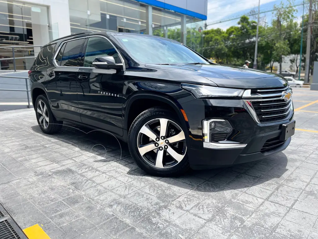 Chevrolet Traverse LT 7 Pasajeros usado (2023) color Negro precio $960,000