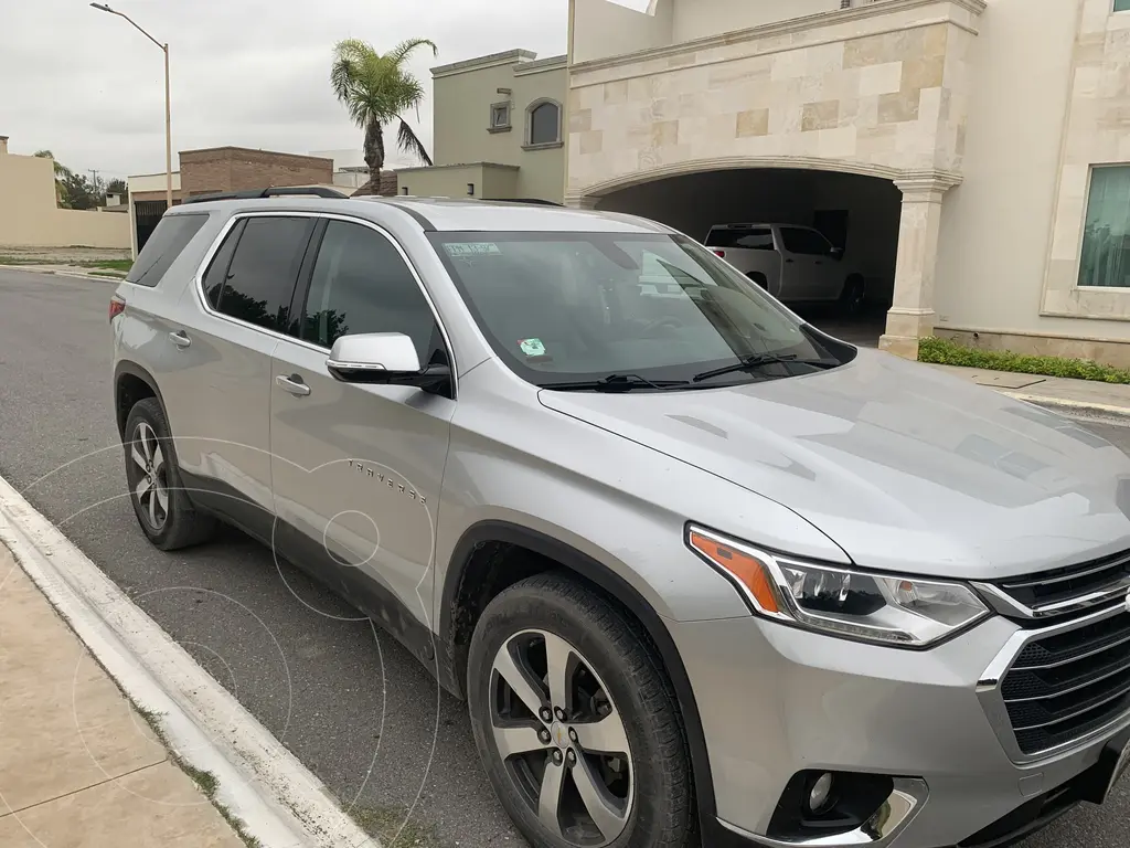Chevrolet Traverse LT 8 Pasajeros usado (2019) color Plata Brillante ...