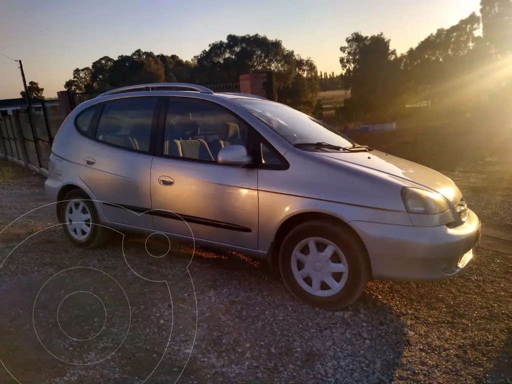 Chevrolet Vivant 1.6 LS Mec 5P usado (2007) color Plata precio $4.400.000