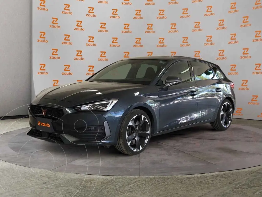 CUPRA Leon 300 HP usado (2022) color Gris precio $665,900