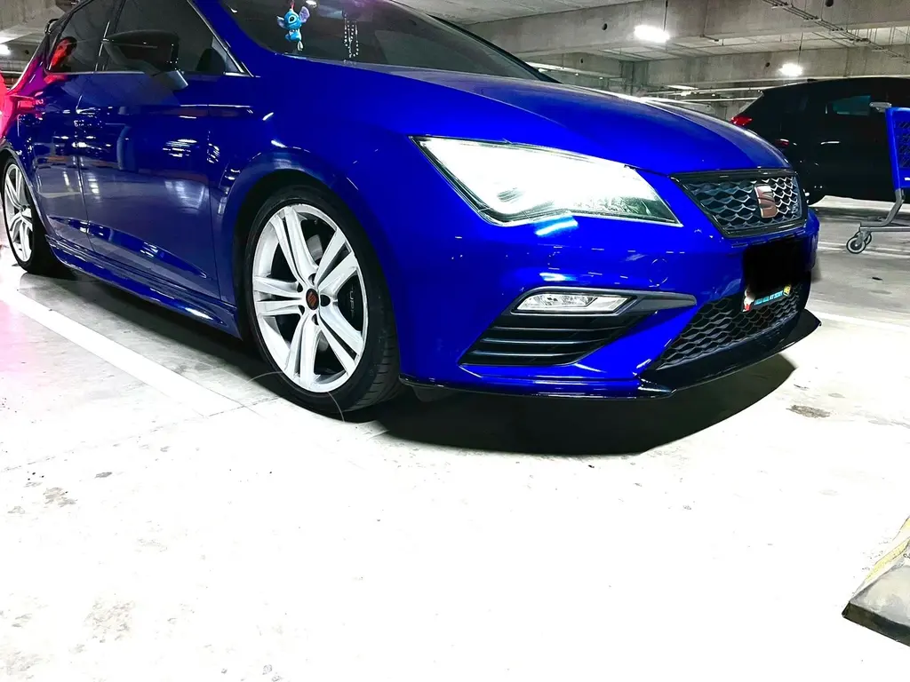 CUPRA Leon 2.0L DSG usado (2019) color Azul Mistico precio $470,000