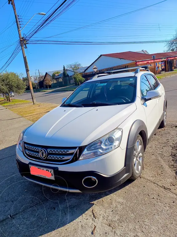 DFM H30 Elegante Cross usado (2016) color Blanco precio $5.200.000