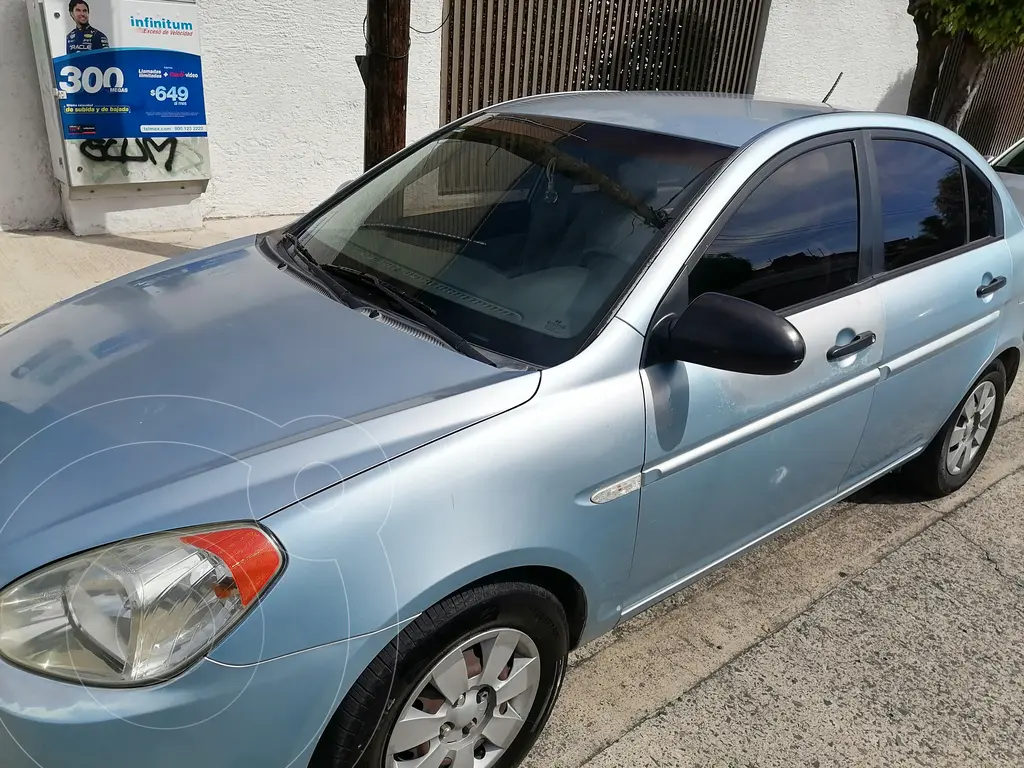 Dodge Attitude GL 1.4L usado (2006) color Azul precio $75,000