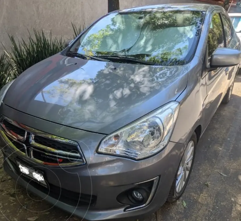Dodge Attitude SXT Aut usado (2018) color Gris precio $170,000