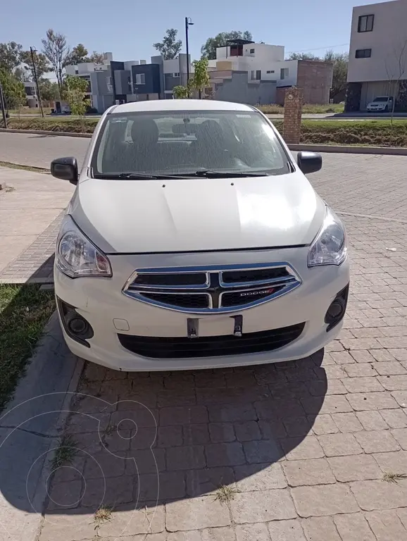Dodge Attitude R/T SE usado (2016) color Blanco precio $102,000