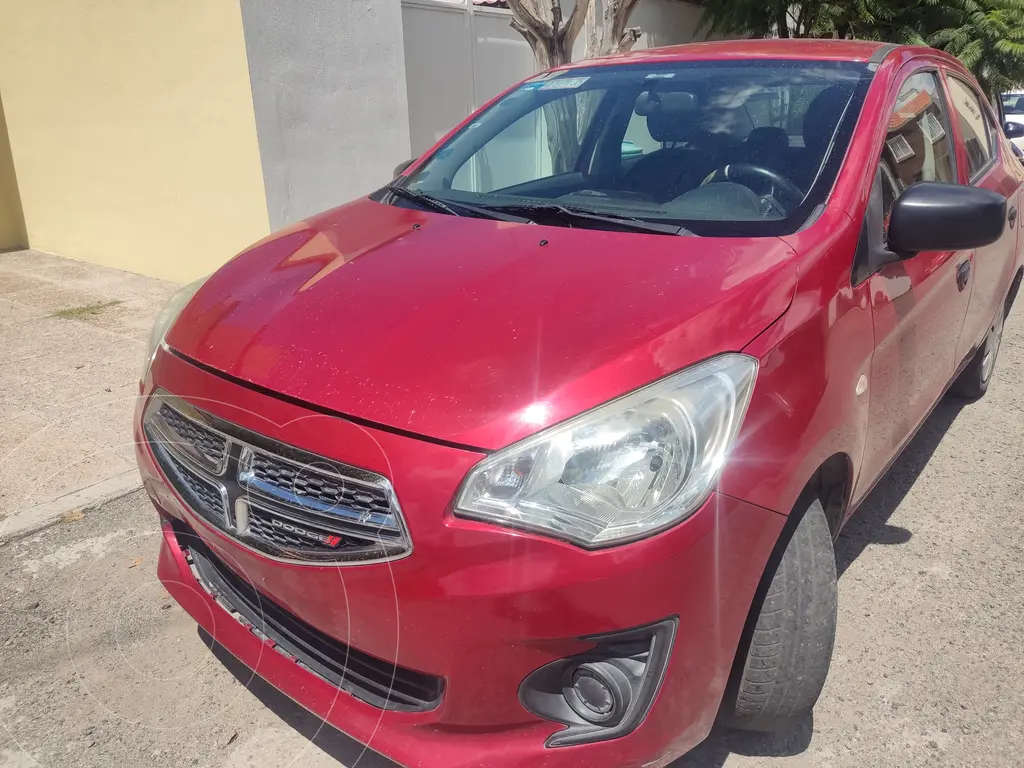 Dodge Attitude SE usado (2016) color Rojo precio $125,000