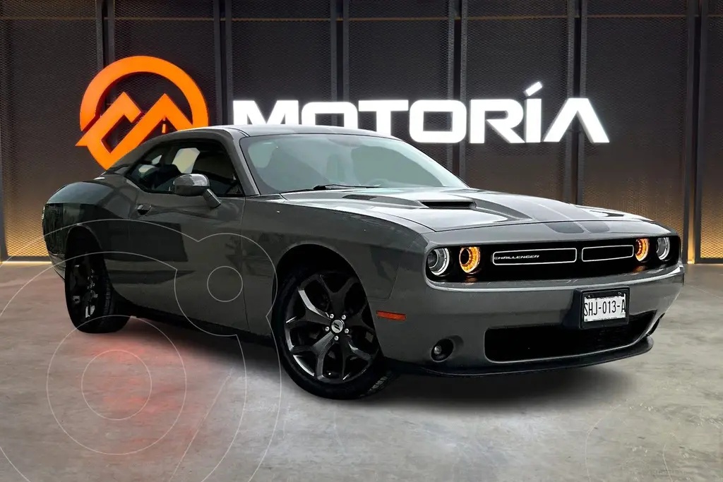 Dodge Challenger 3.6L Dual Stripes usado (2018) color Gris precio $523,800