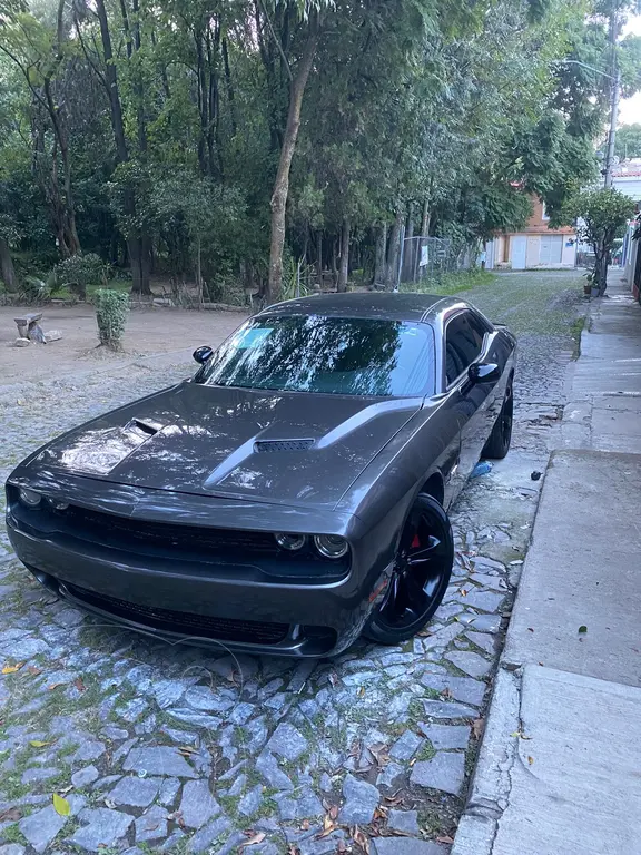 Dodge Challenger RT usado (2015) color Plata precio $318,000